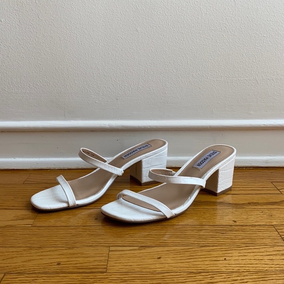 Steve Madden | Shoes | Steve Madden White Croc Sandals | Poshmark
